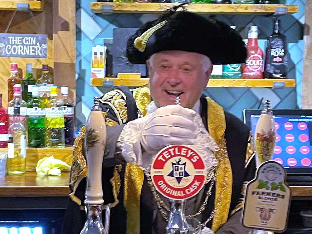 A quiz and a cruise raise more than £2K for Lord Mayor of York’s ...