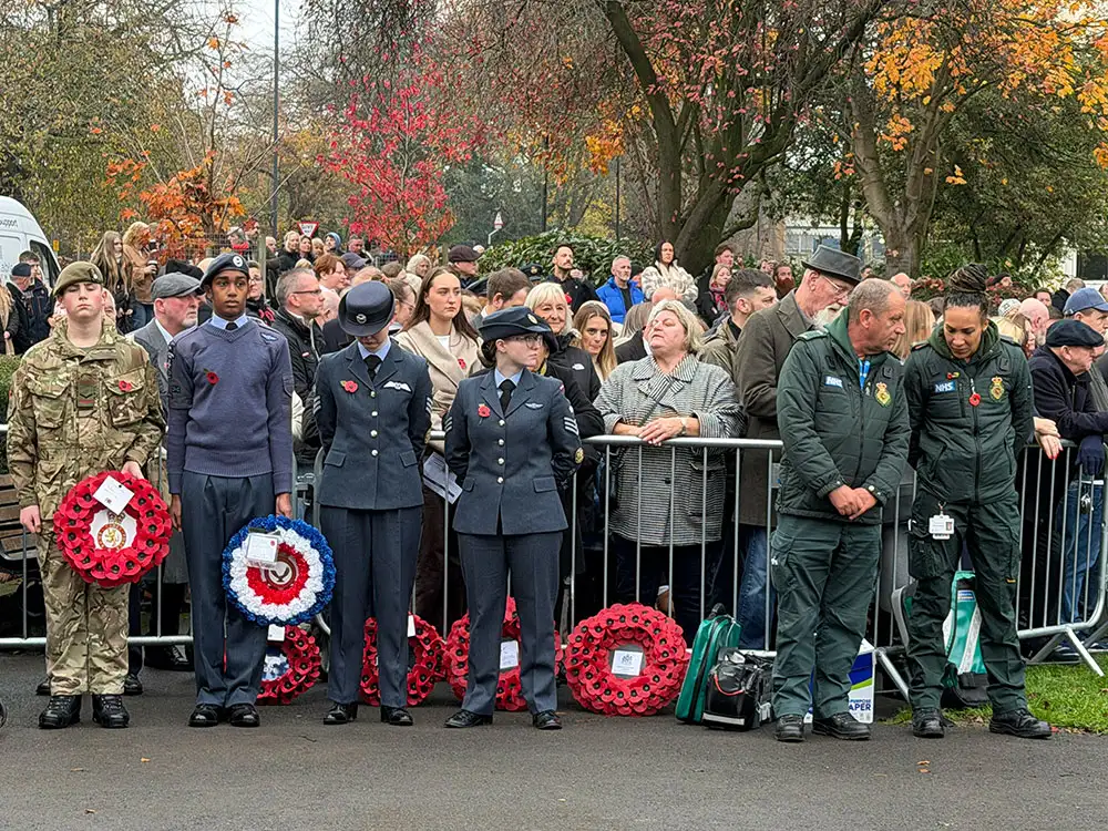 Video and pictures: York pays tribute to the fallen on Remembrance ...